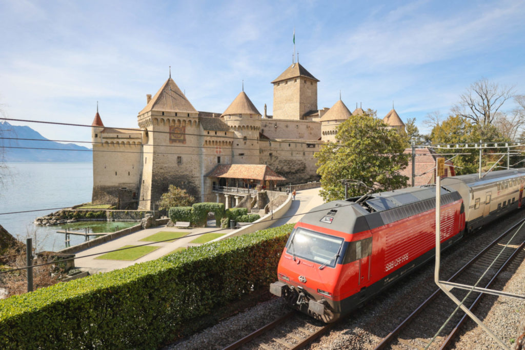 En novembre, planifiez votre voyage en train à Chillon